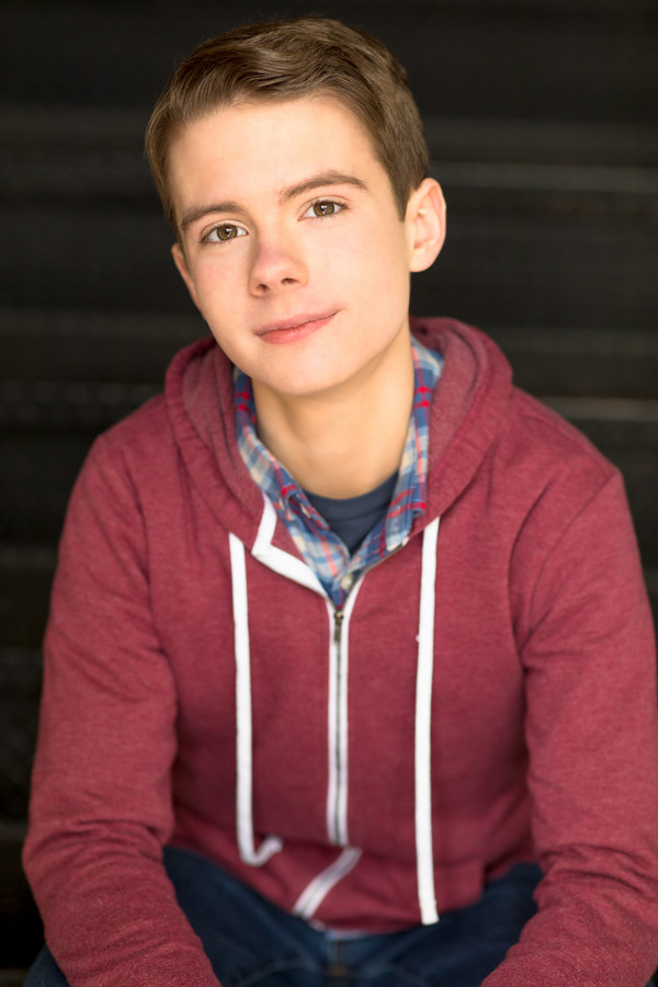 Casey Lyons Headshot Photo