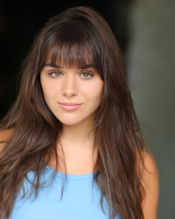 Isabella Pappas Headshot Photo