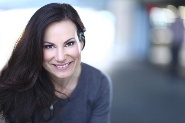 Lisa Stevens Headshot Photo